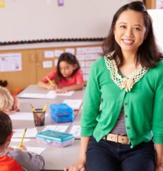 National Scan of Pathways to Becoming a First-Time Teacher